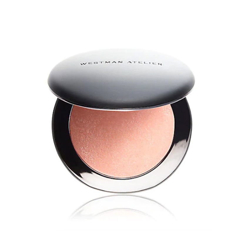 Highlighter Is This Year’s Makeup MVP (Just Ask Rihanna)