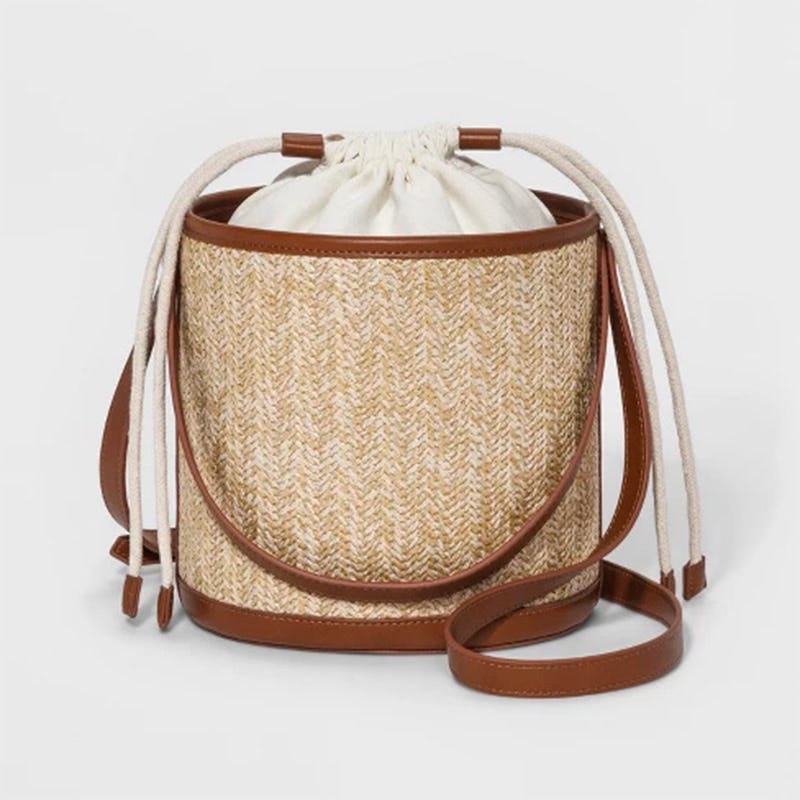 The Bucket Bag Trend Is Still Going Strong For Fall — And These Bags ...
